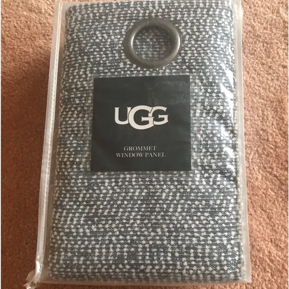UGG | Accents | Ugg Window Panel Brand New Still In Plastic | Poshmark